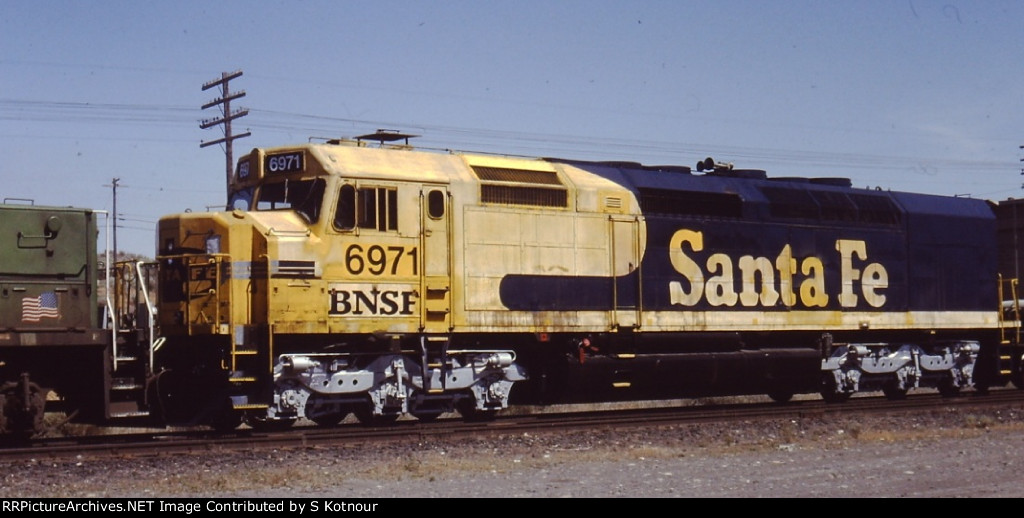 A BNSF SDP40F in Mpls MN in 2001.